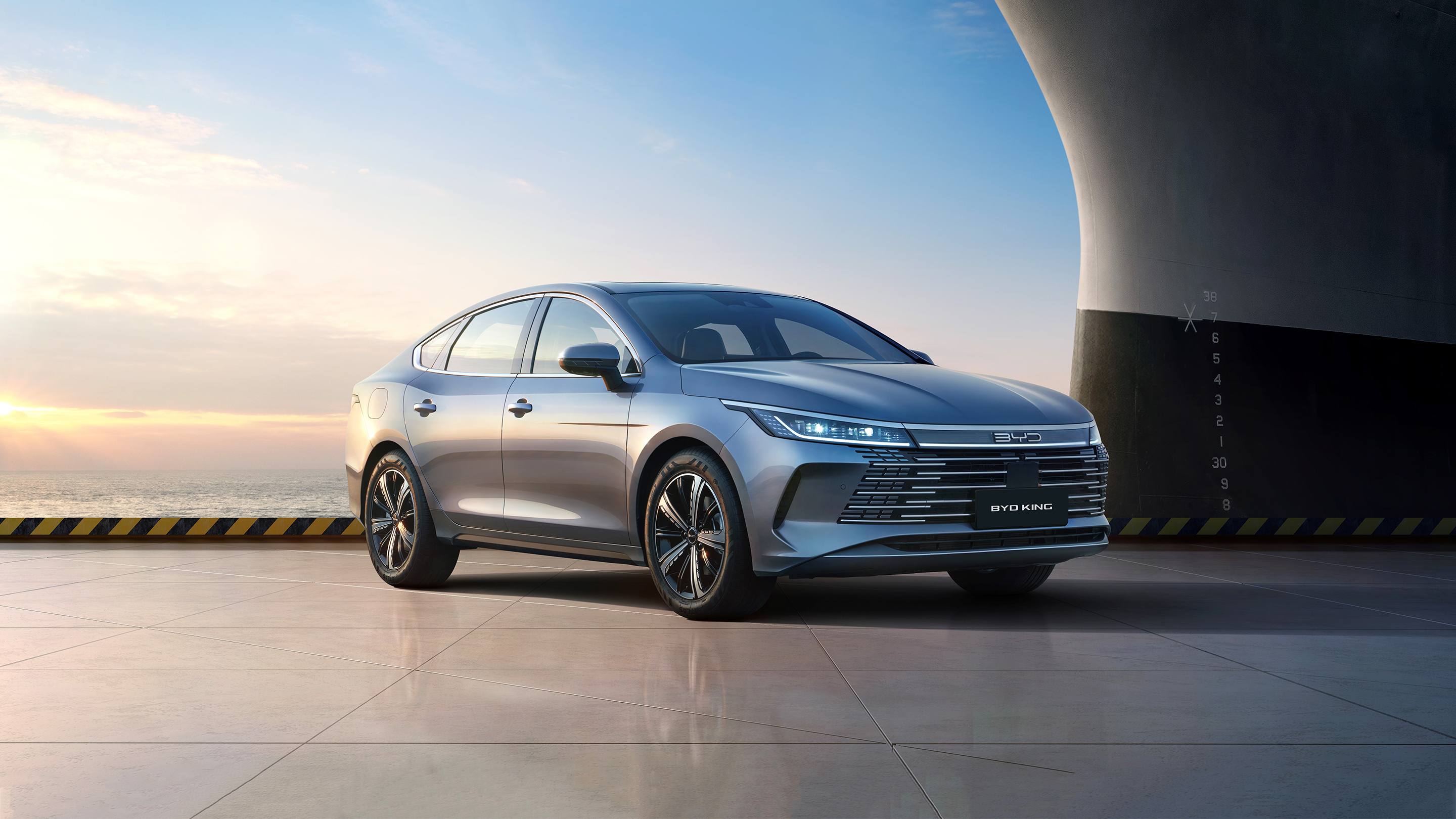 El nuevo Rey de los sedanes compactos: BYD King DM-i - automobiliti